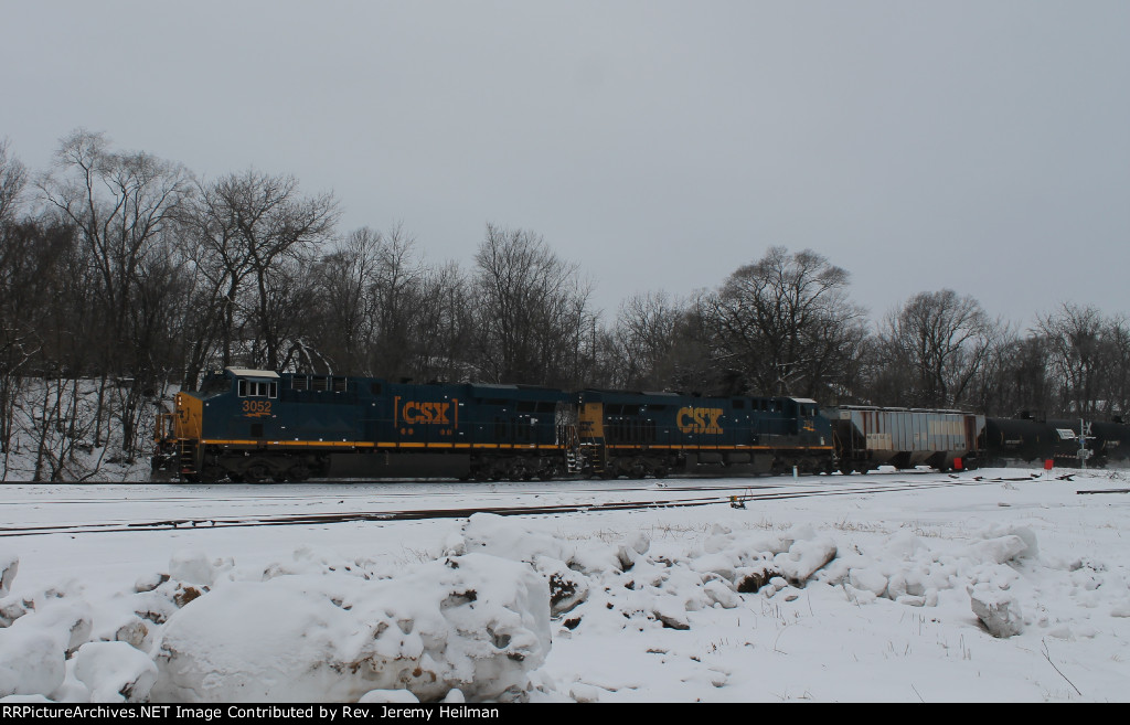 CSX 3052 & 764 (2)